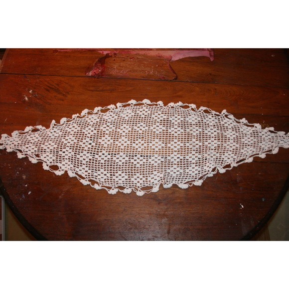 Bedding | Vintage Crochet Table Runnervintage Table Runner Weddingtable ...